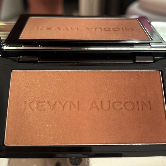 Kevyn Aucoin | Makeup | Kevyn Aucion The Neo Bronzer | Poshmark